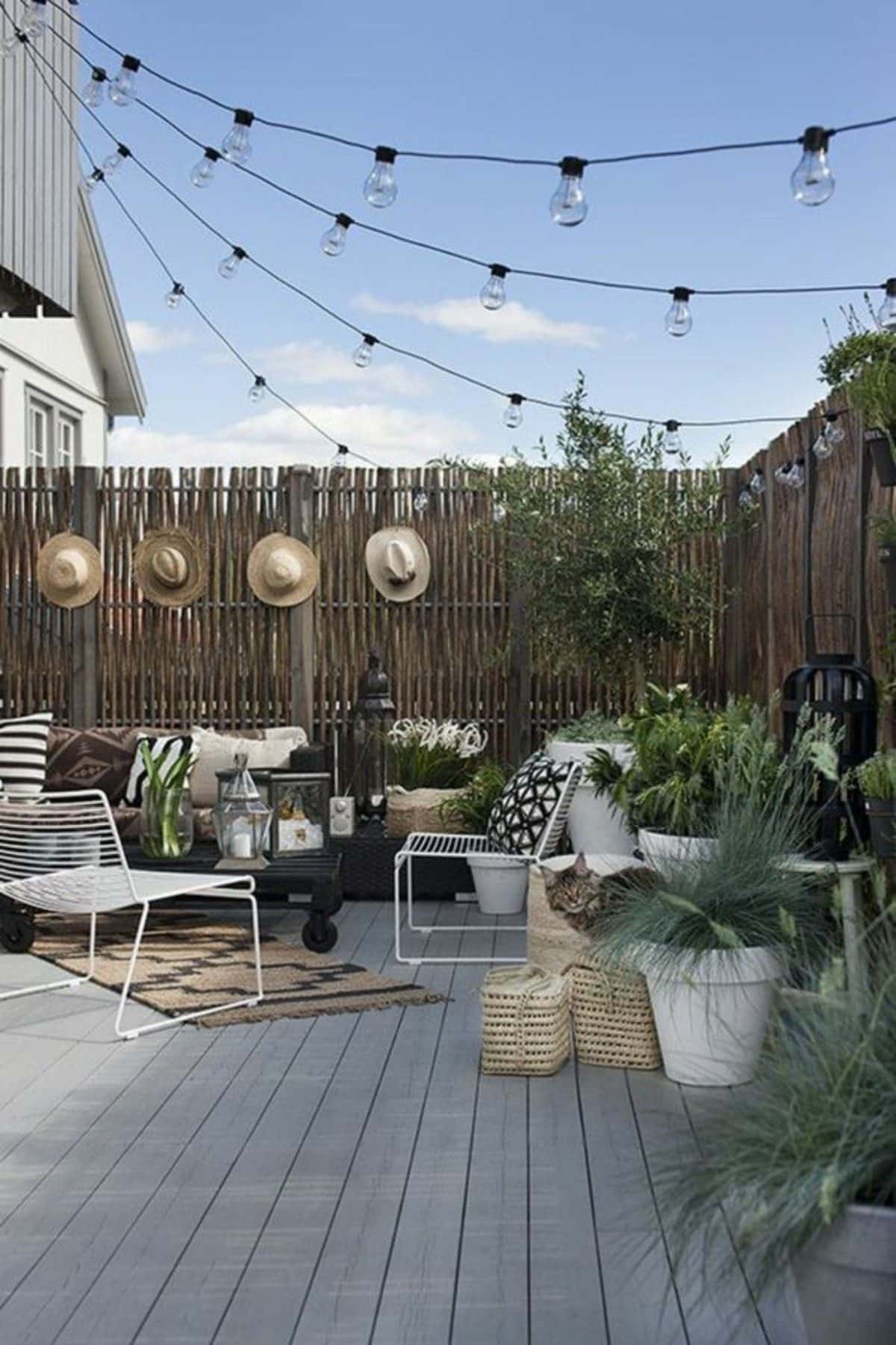 Déco : 5 terrasses extérieures stylées pour vous inspirer ! - WE LOVE IT